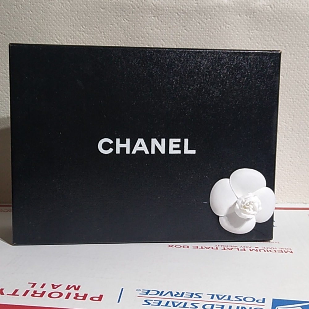 Chanel Gift Box - Gem